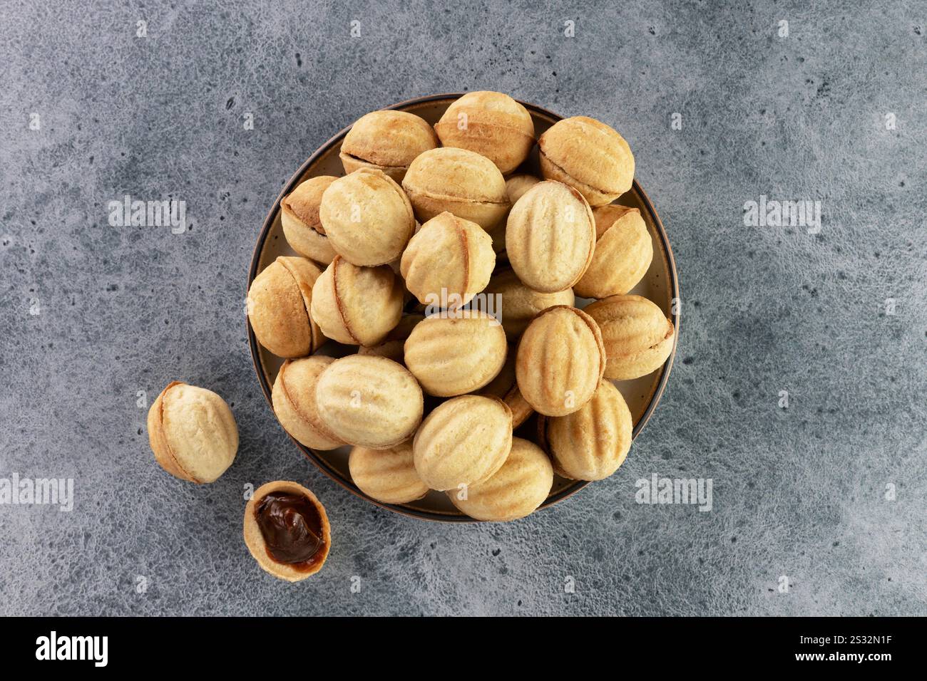 Oreshki hi-res stock photography and images - Alamy