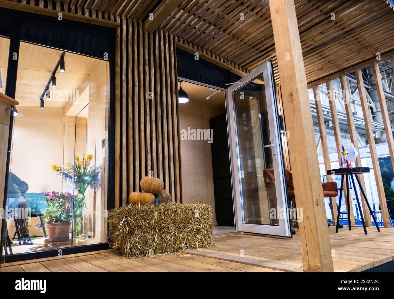 Compact modular architecture hi-res stock photography and images - Alamy