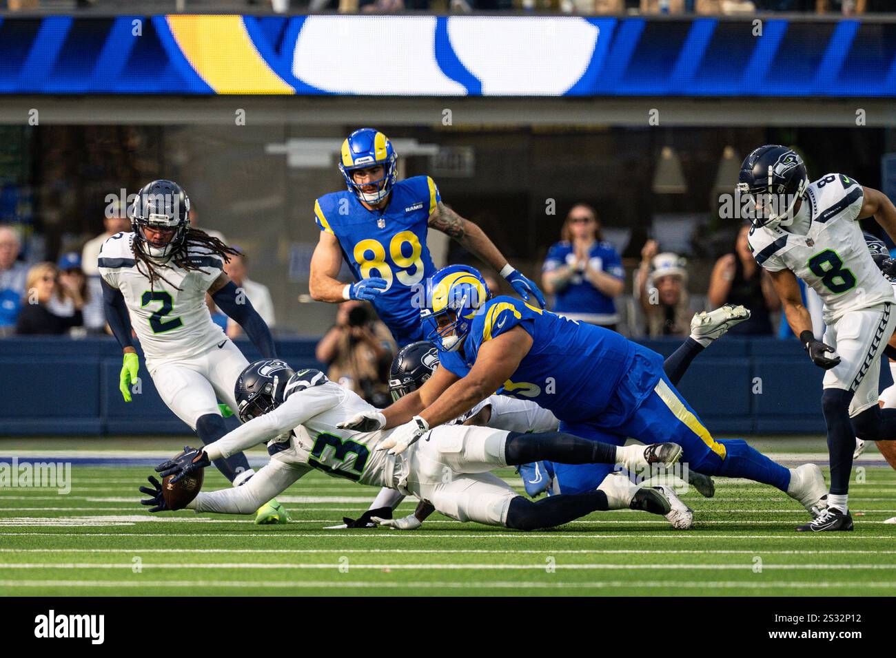 Inglewood, United States. 05th Jan, 2025. Seattle Seahawks linebacker ...