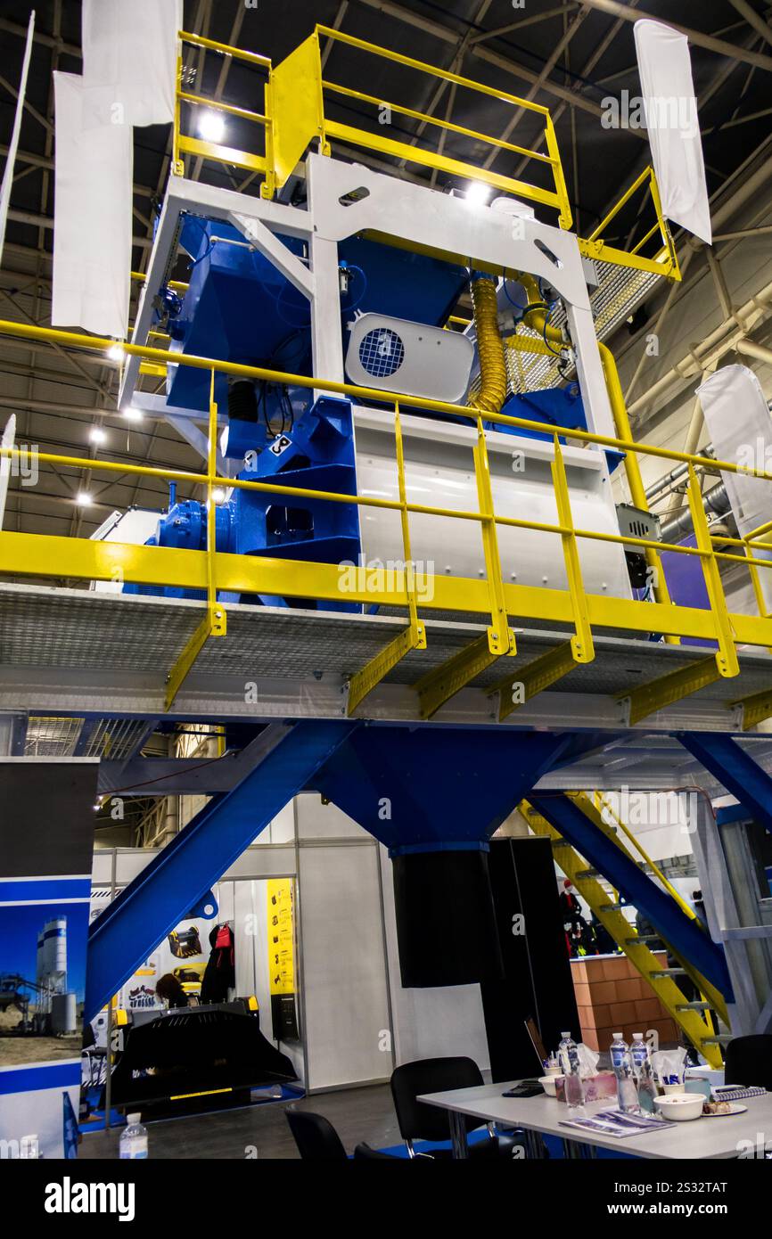 Concrete batching system hi-res stock photography and images - Alamy