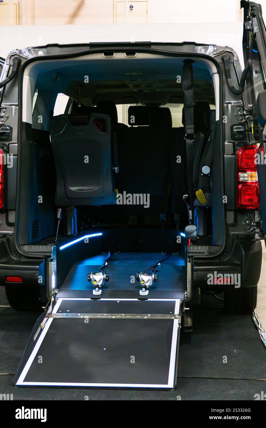 Inclusive transport. A lifting mechanism in the passenger compartment ...