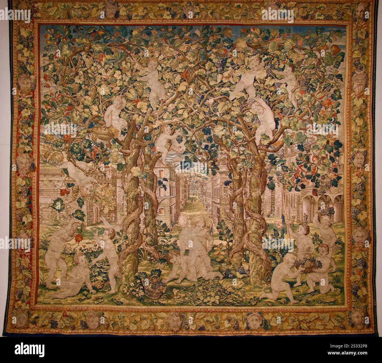 Emparrados y ninos cogiendo uvas hi-res stock photography and images ...