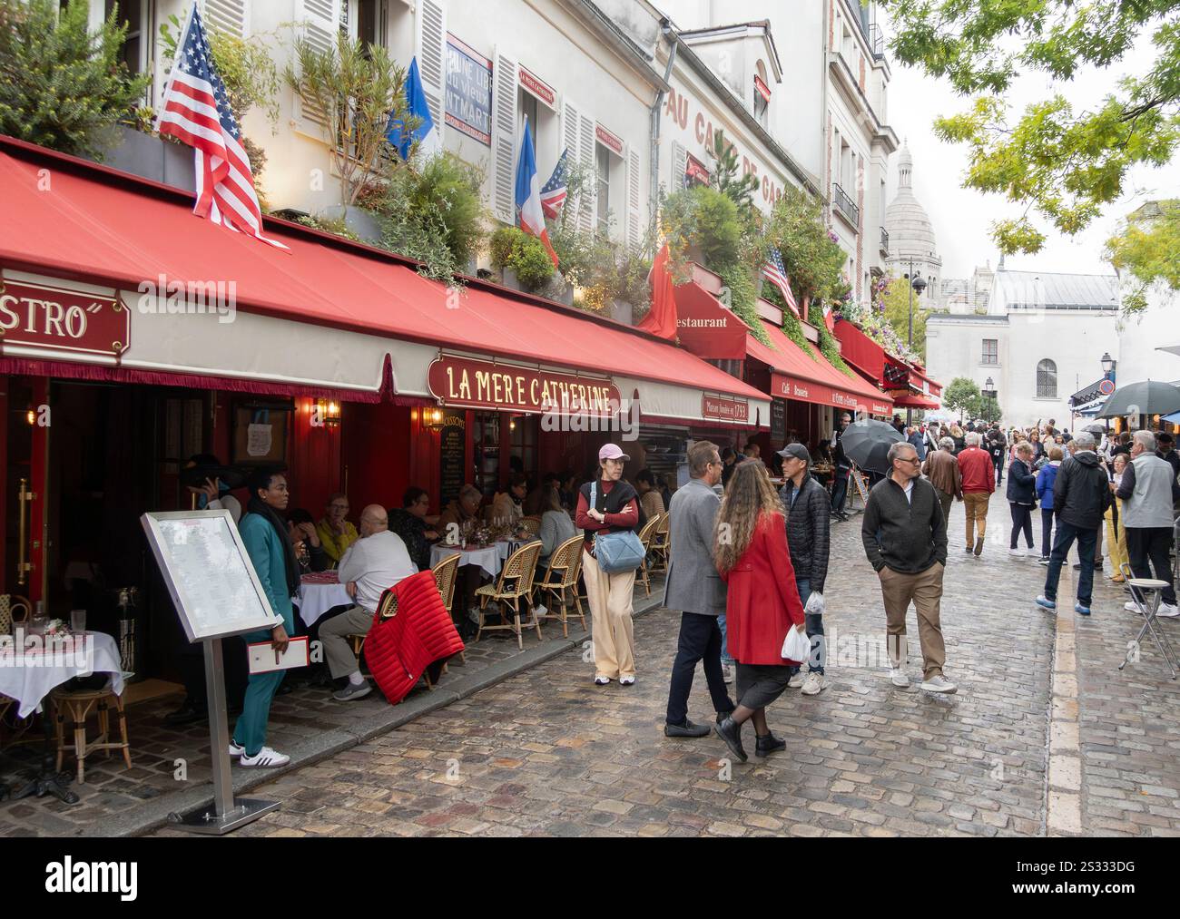 Cafe la mere catherine hi-res stock photography and images - Alamy