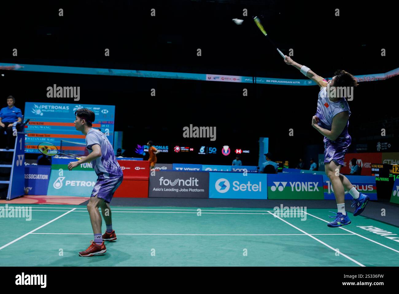 Kuala Lumpur, Malaysia. 08th Jan, 2025. Liang Wei Keng (R) and Wang ...