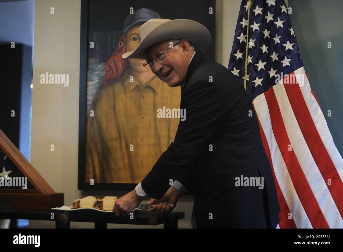 Non Exclusive: Outgoing U.S. Ambassador to Mexico, Ken Salazar, during ...