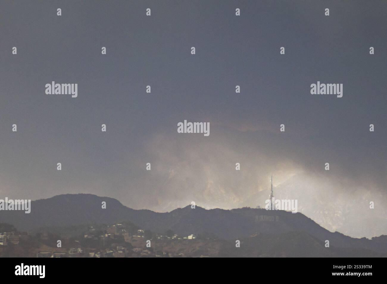 Fire sign in los hi-res stock photography and images - Alamy