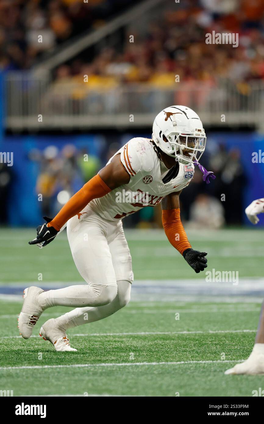 ATLANTA, GA - JANUARY 01: Defensive Back Jahdae Barron #7 of the Texas ...