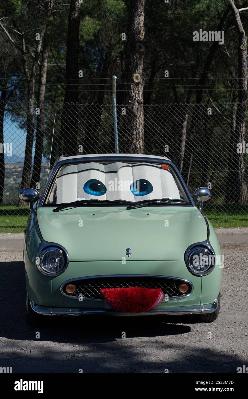 Smi ling car hi-res stock photography and images - Alamy