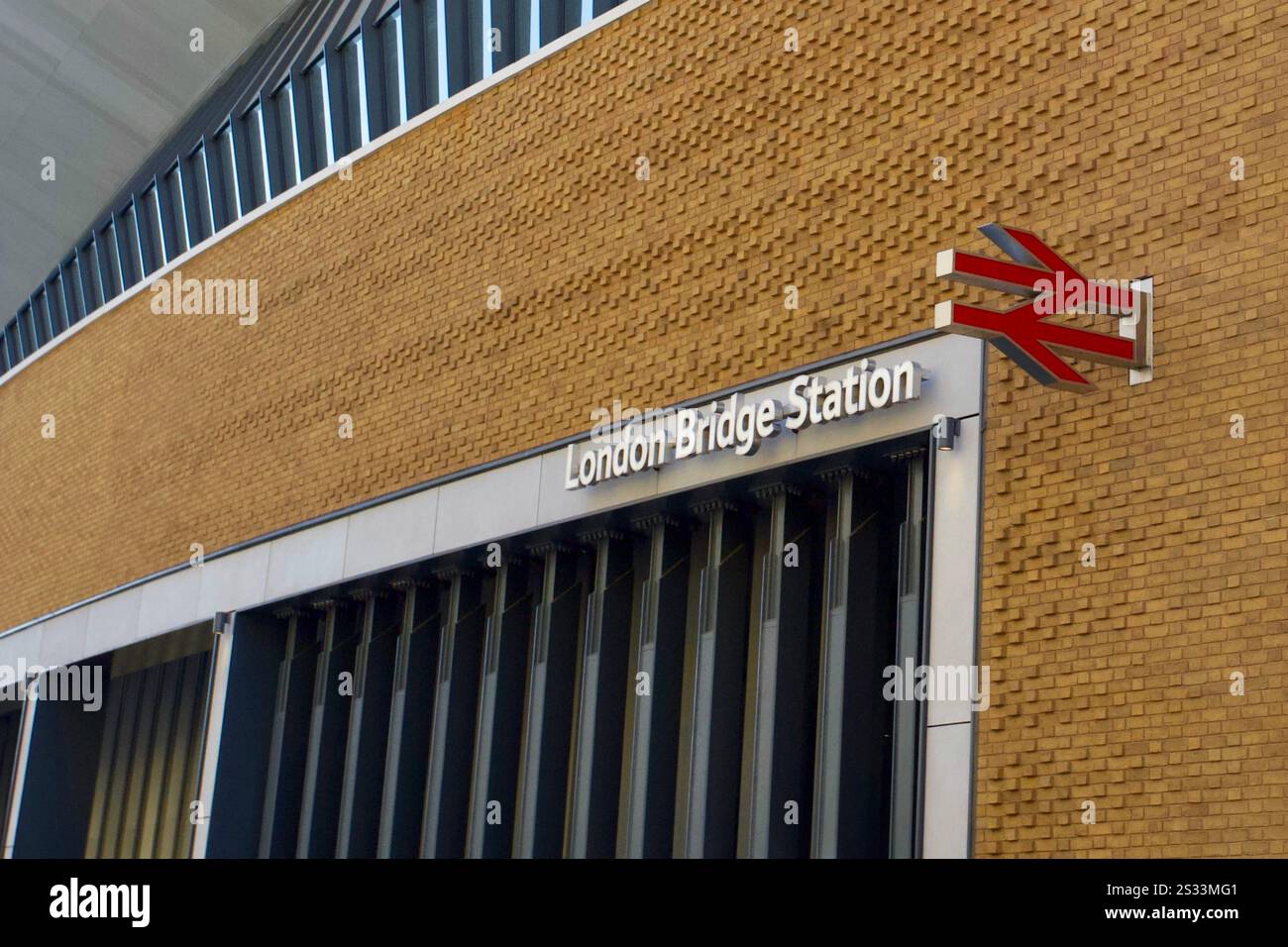London Bridge Station, Southwark, London Stock Photo - Alamy