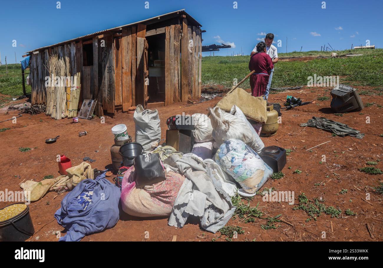 A fight between two indigenous people from the Caingangues tribe, one ...