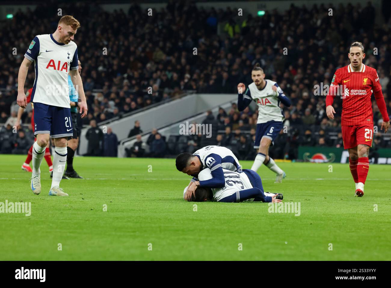 Tottenham Hotspur Stadium, London, UK. 8th Jan, 2025. Carabao Cup Semi Final, First Leg Football ...