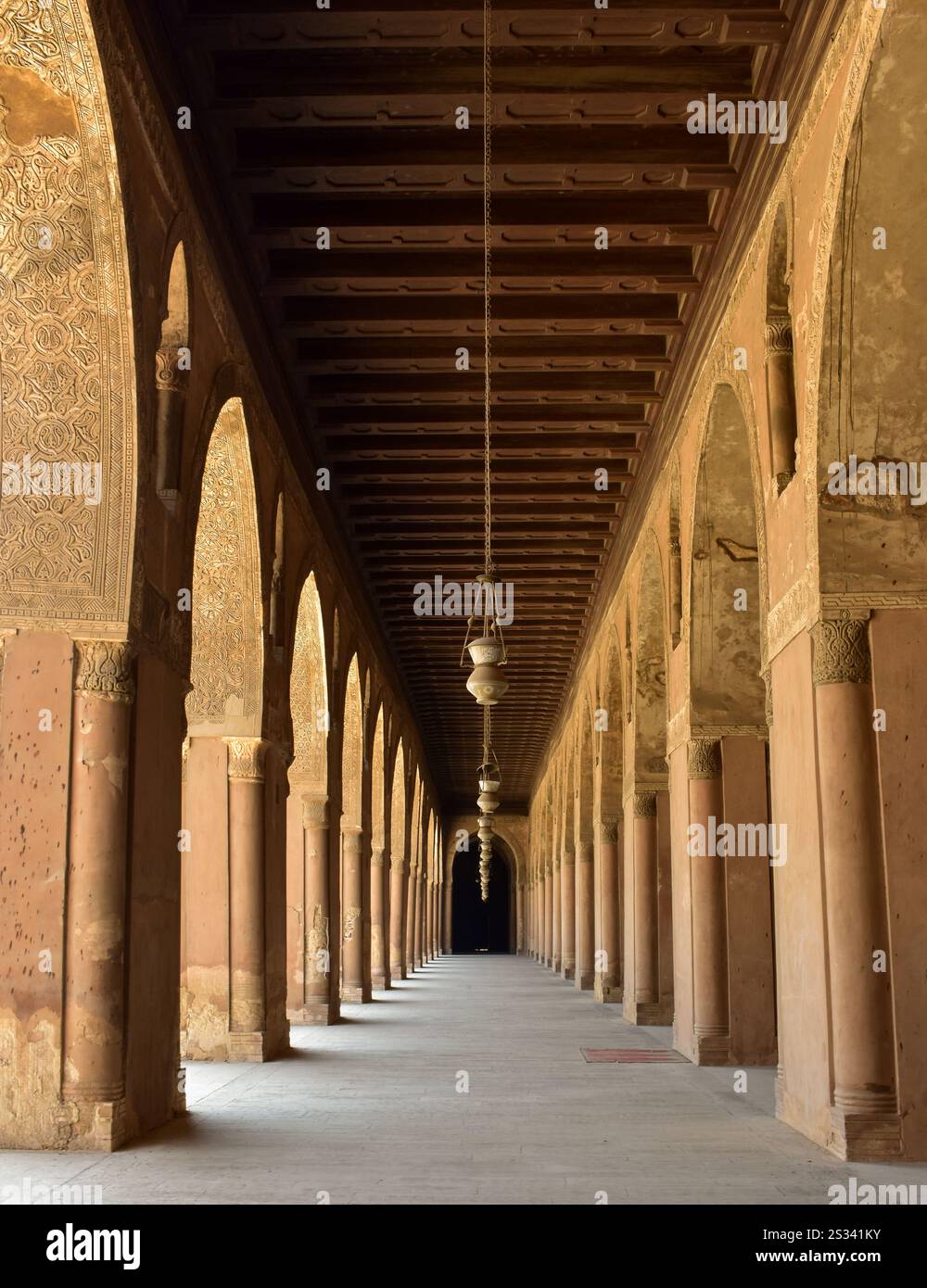 Arcaded hall hi-res stock photography and images - Alamy