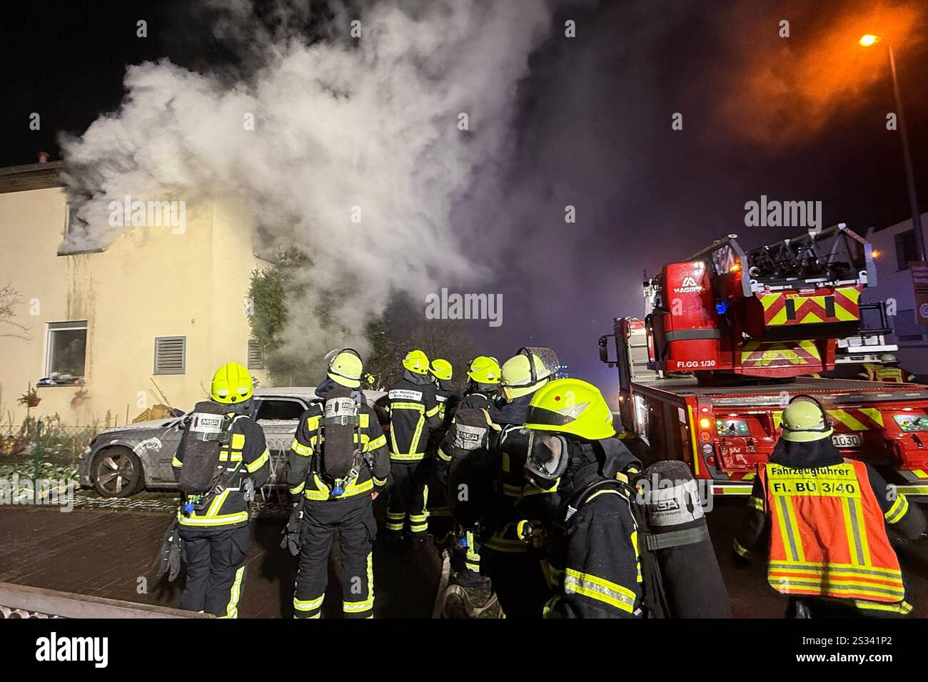Drei Verletzte bei Hausbrand in Worfelden - 08.01.2025 Büttelborn ...