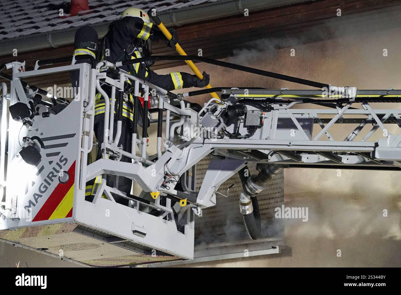 Drei Verletzte bei Hausbrand in Worfelden - 08.01.2025 Büttelborn ...
