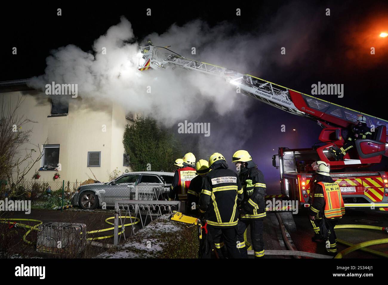 Drei Verletzte bei Hausbrand in Worfelden - 08.01.2025 Büttelborn ...