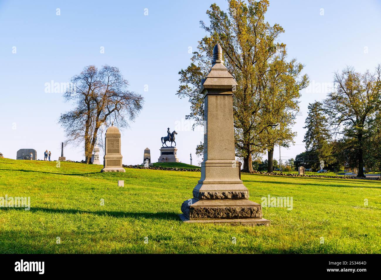 Memorials to the fallen soldiers of the American Civil War on East ...