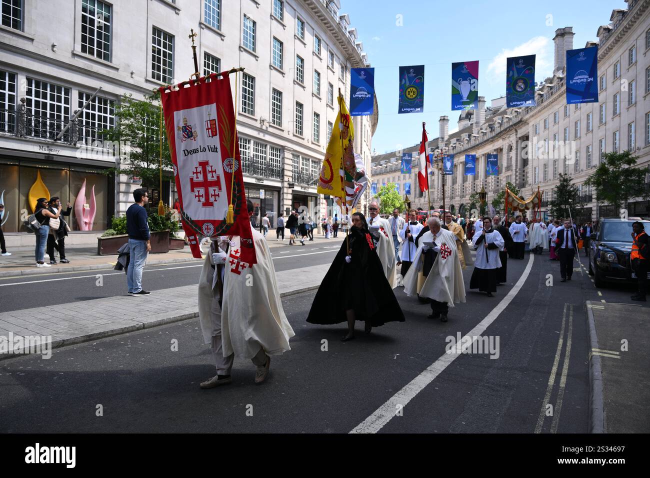 Religious procession attire hi-res stock photography and images - Alamy