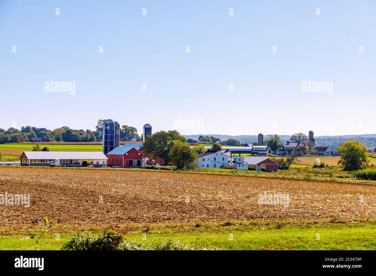 Landscape with farms and grain silos near Strasburg in the Pennsylvania ...