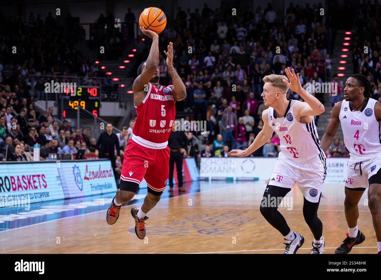 Cassius Winston (Pallacanestro Reggiana #5) artistisch -- Basketball ...
