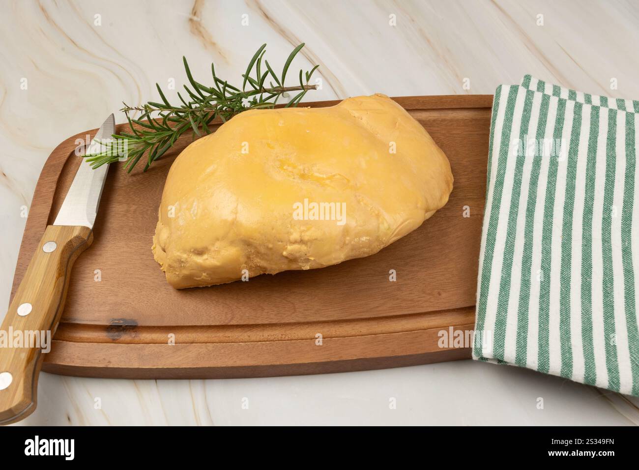 Whole duck foie gras lobe, close-up Stock Photo - Alamy
