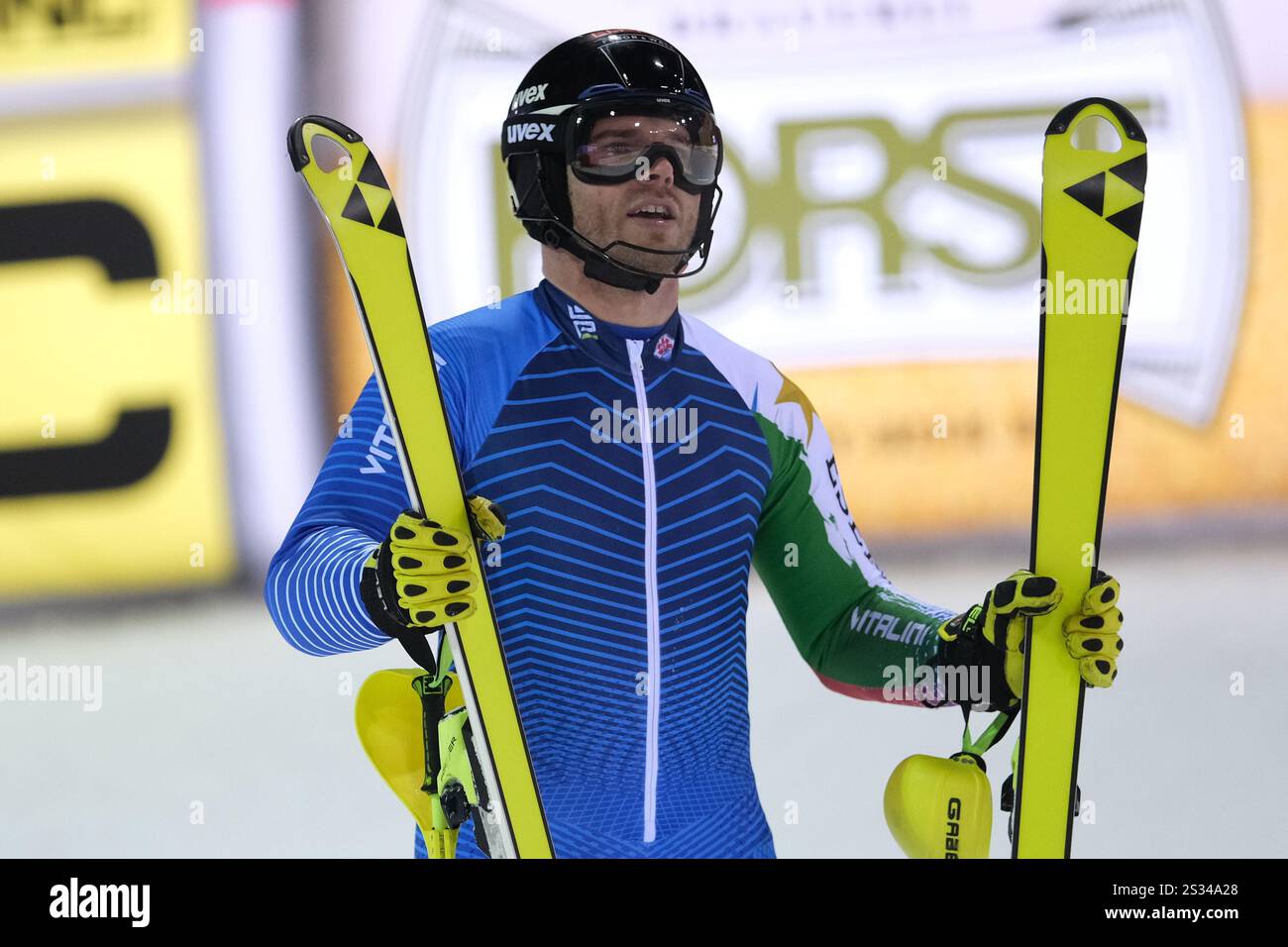 Giuliano Razzoli greetings the fans after his last race of career ...
