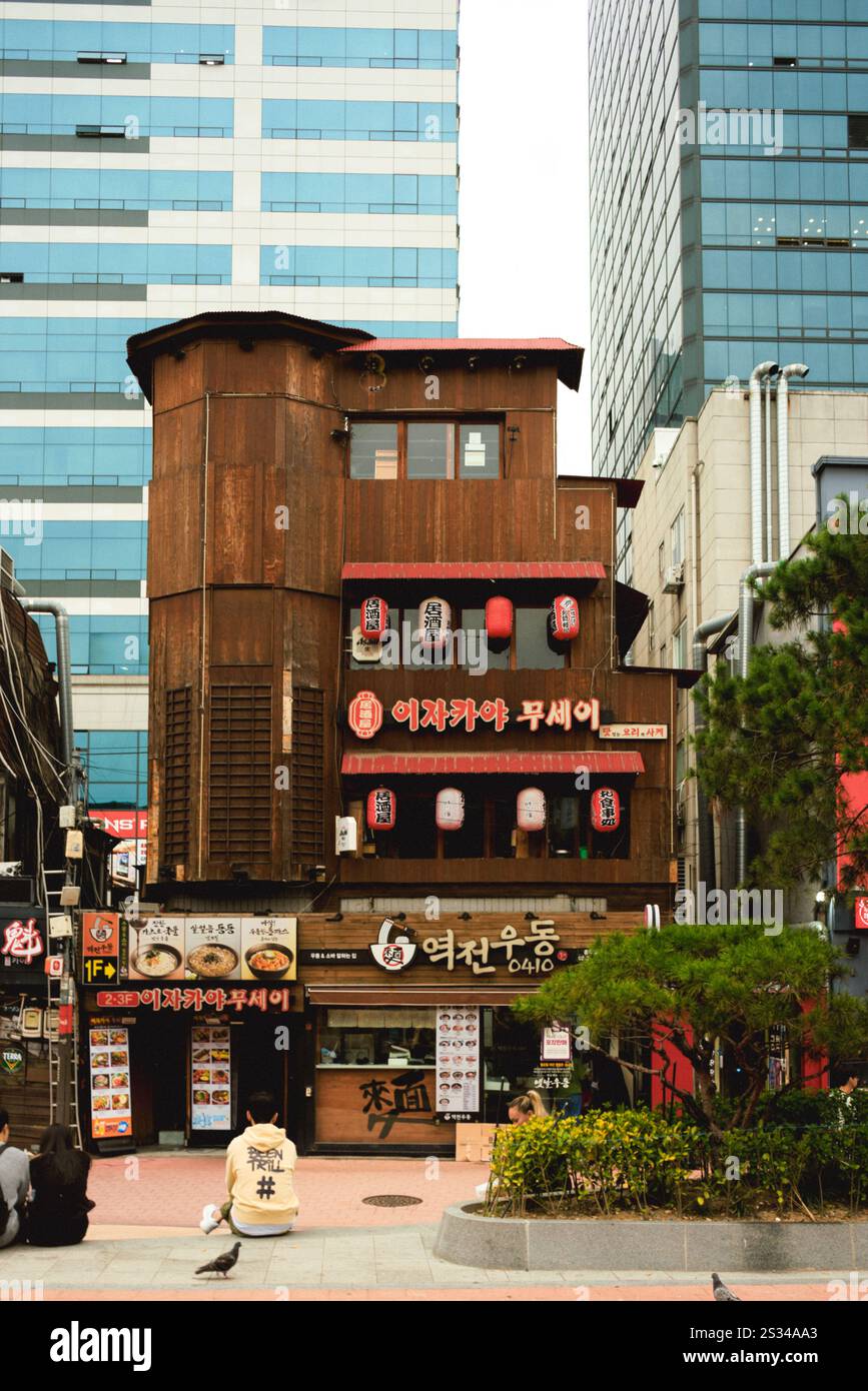 Hongdae Street in Seoul, South Korea Stock Photo - Alamy