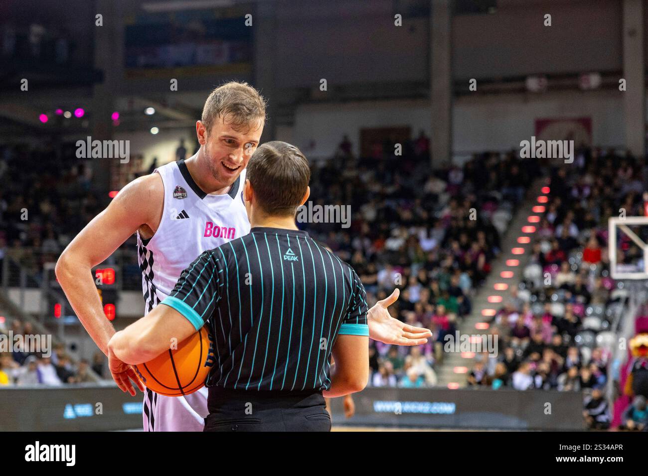 Bonn, Deutschland. 08th Jan, 2025. Thomas Kennedy (Telekom Baskets Bonn ...