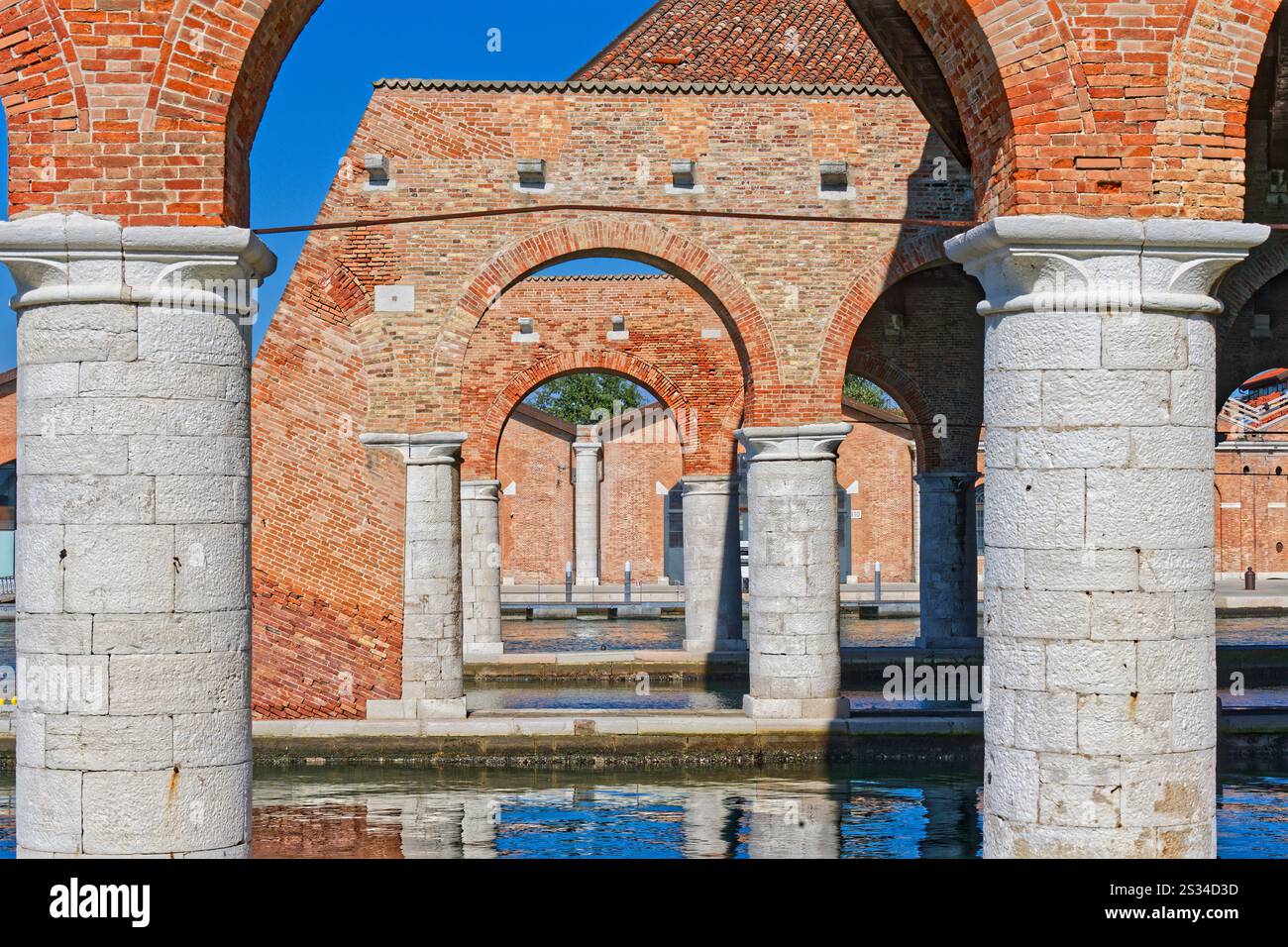 Shipyard site hi-res stock photography and images - Alamy