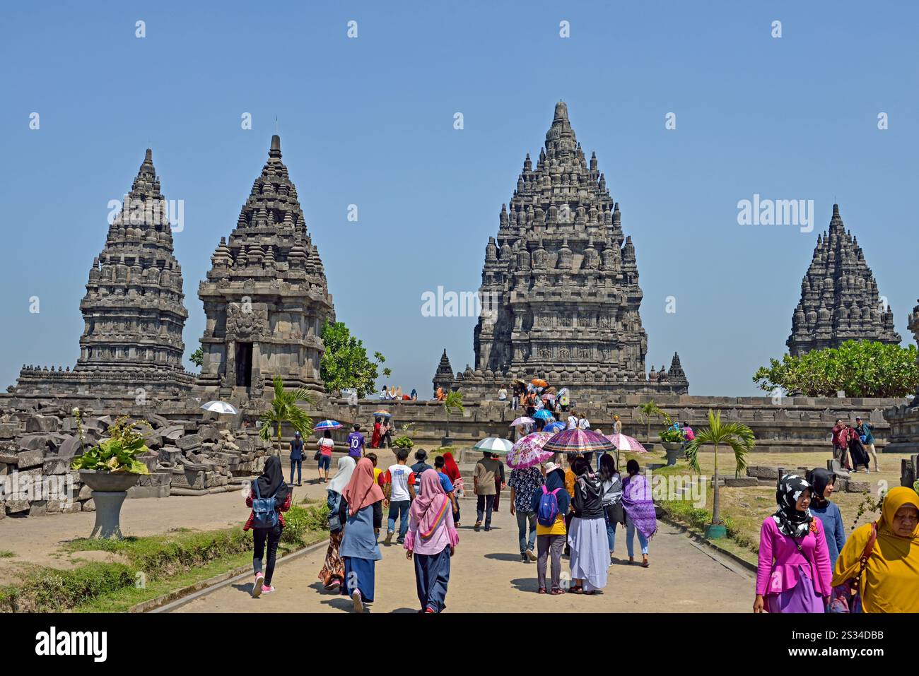 Visitors at Prambanan Temple Compounds, region of Yogyakarta, Java ...