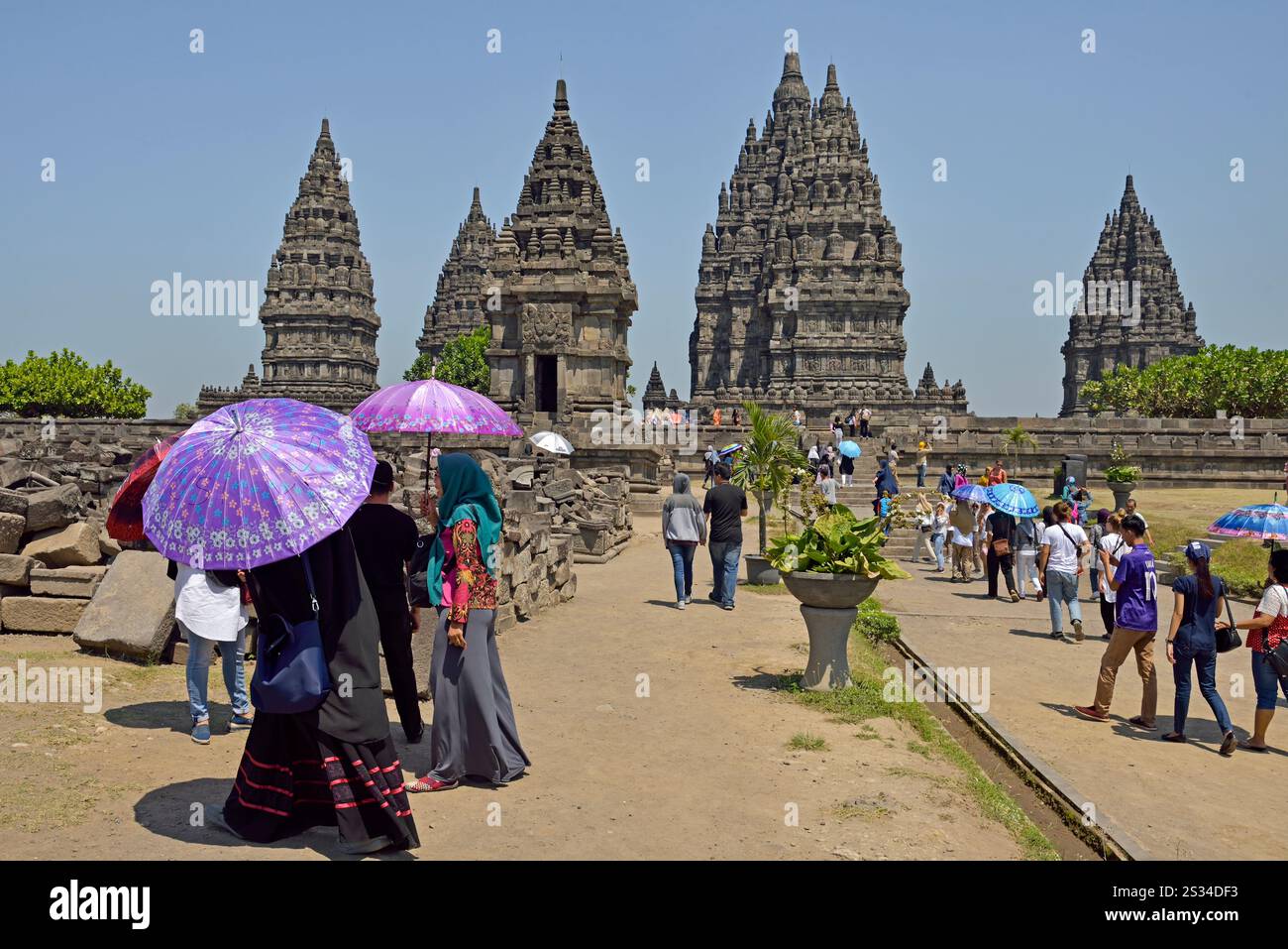 Visitors at Prambanan Temple Compounds, region of Yogyakarta, Java ...
