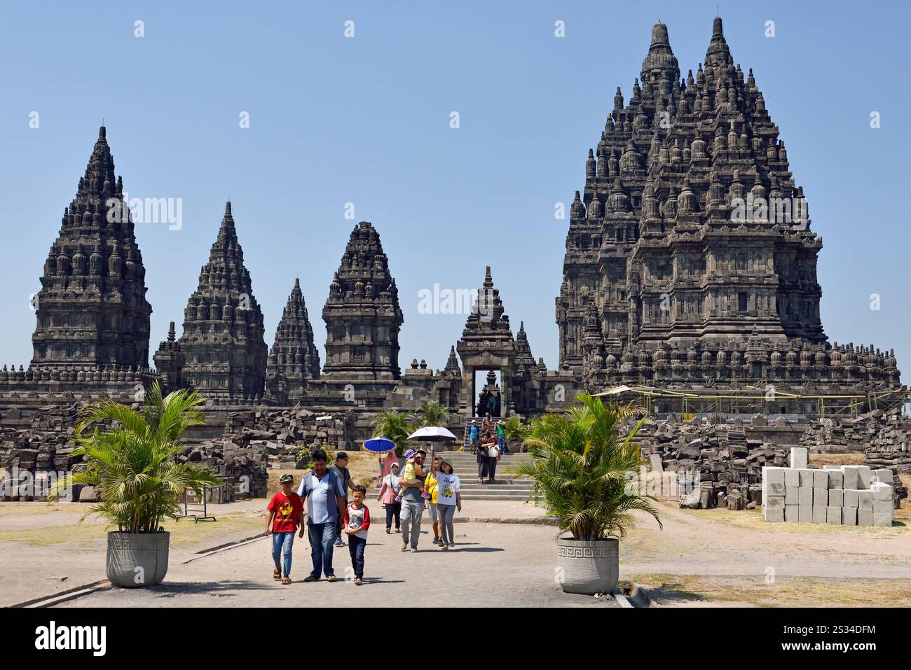 Visitors at Prambanan Temple Compounds, region of Yogyakarta, Java ...