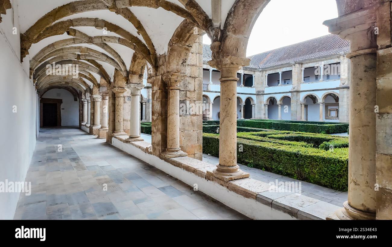 Faro Municipal Museum, housed in a 16th-century convent, showcases ...