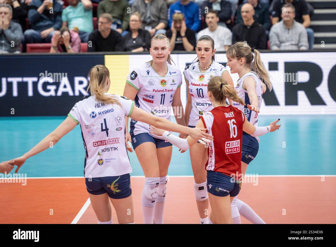 Joanna Pacak (BKS BOSTIK ZGO Bielsko-Biala, #04), Kertu Laak (BKS ...