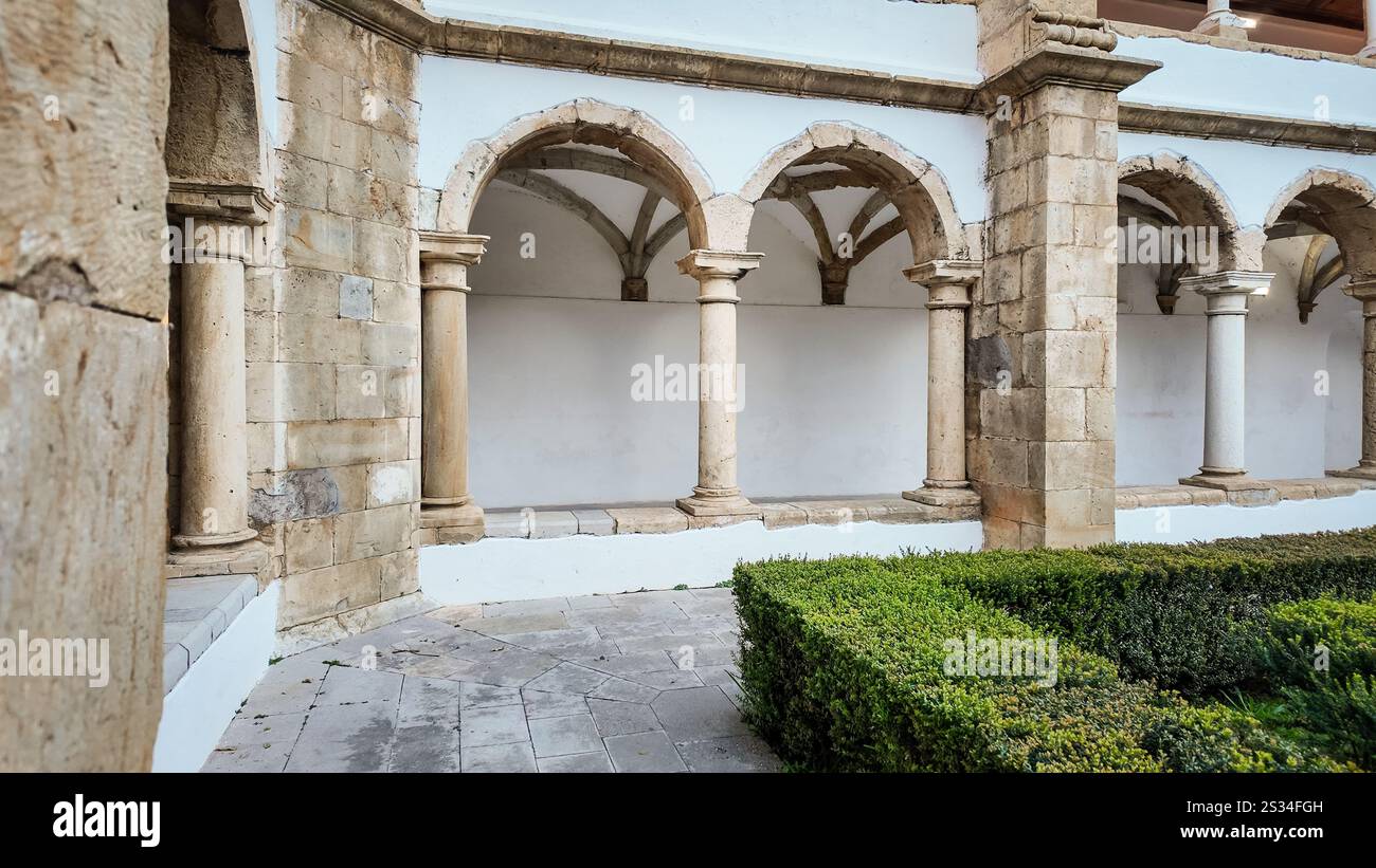 Faro Municipal Museum, housed in a 16th-century convent, showcases ...