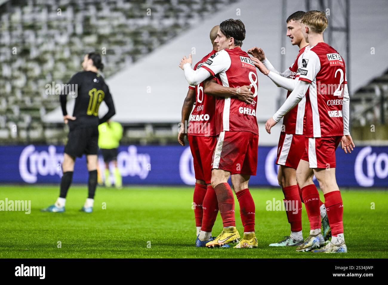 Antwerp, Belgium. 08th Jan, 2024. Antwerp's Dennis Praet celebrates ...