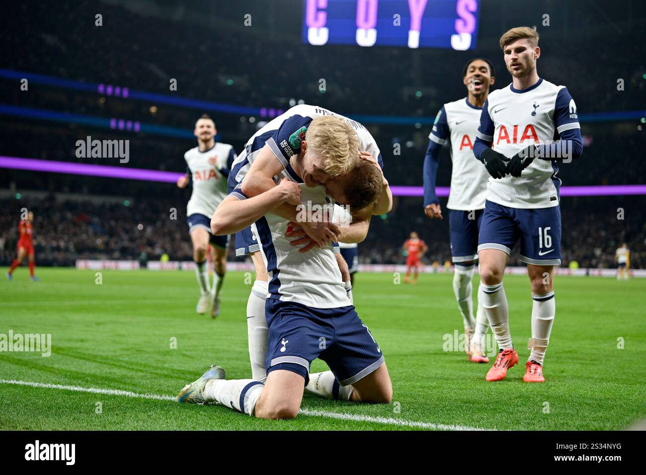London, UK. 8th Jan, 2025. GOAL Lucas Bergvall of Tottenham Hotspur ...