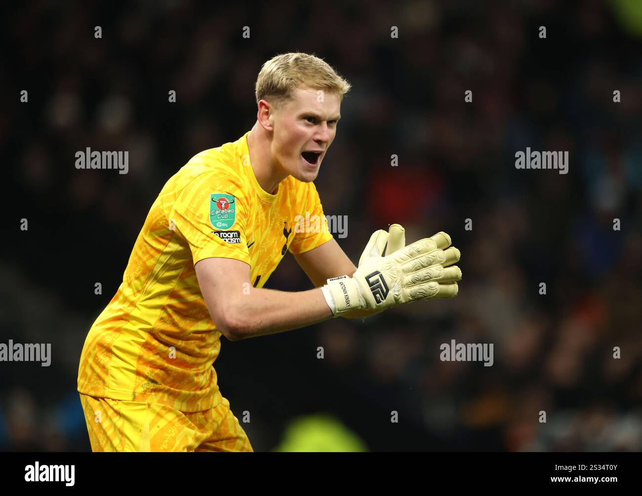 London, UK. 08th Jan, 2025. Antonin Kinsky (TH) at the Tottenham ...
