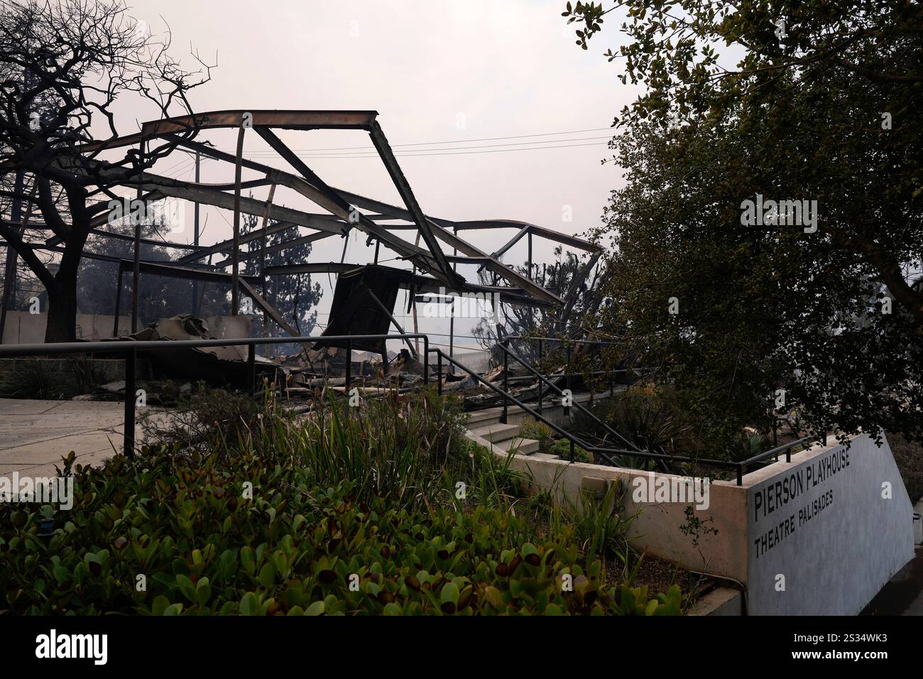 The Palisades Fire ravages the Pierson Playhouse Theatre Pallisades ...