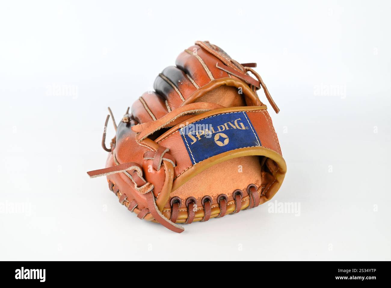 Spalding baseball glove hi-res stock photography and images - Alamy