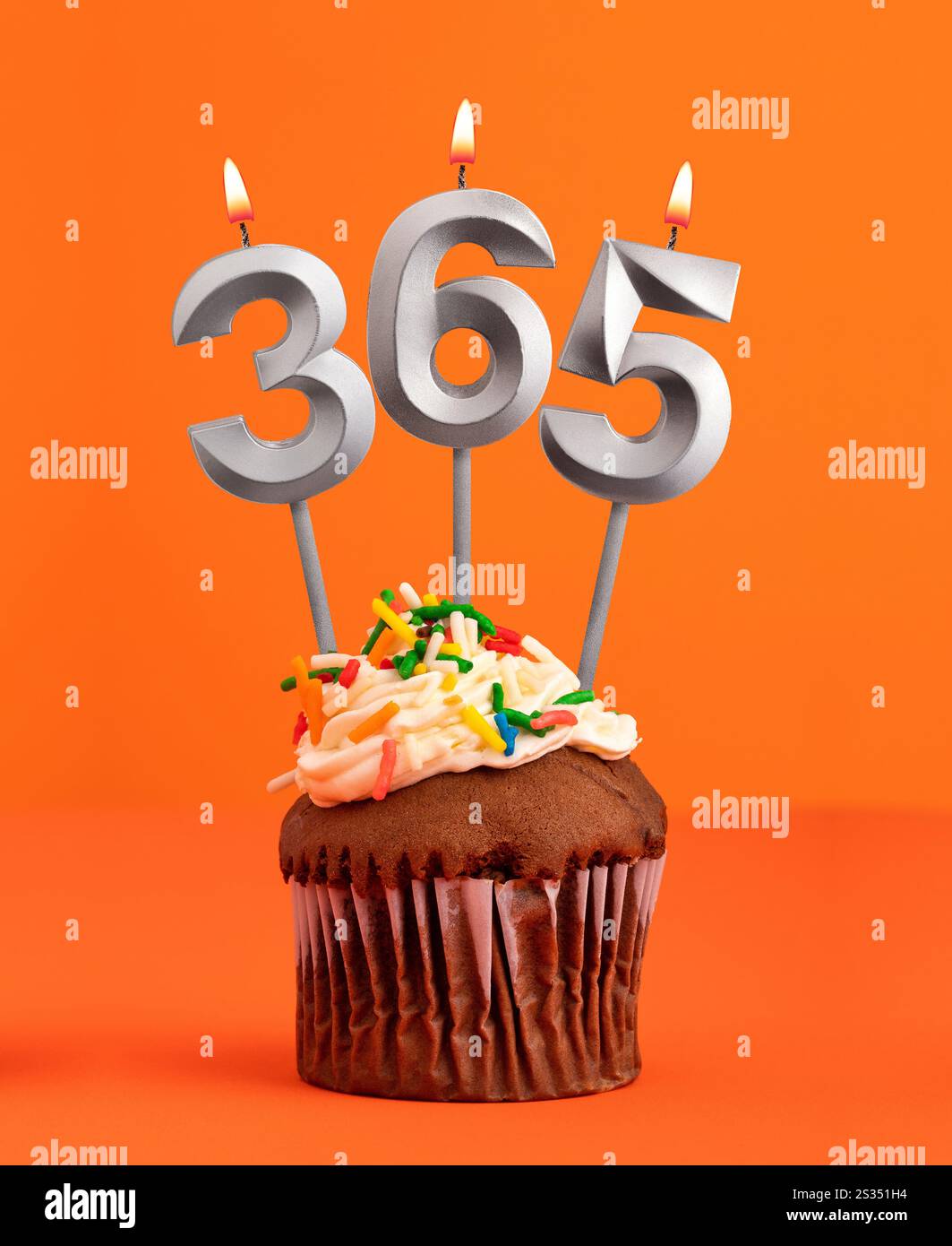 Card number 365 hi-res stock photography and images - Alamy