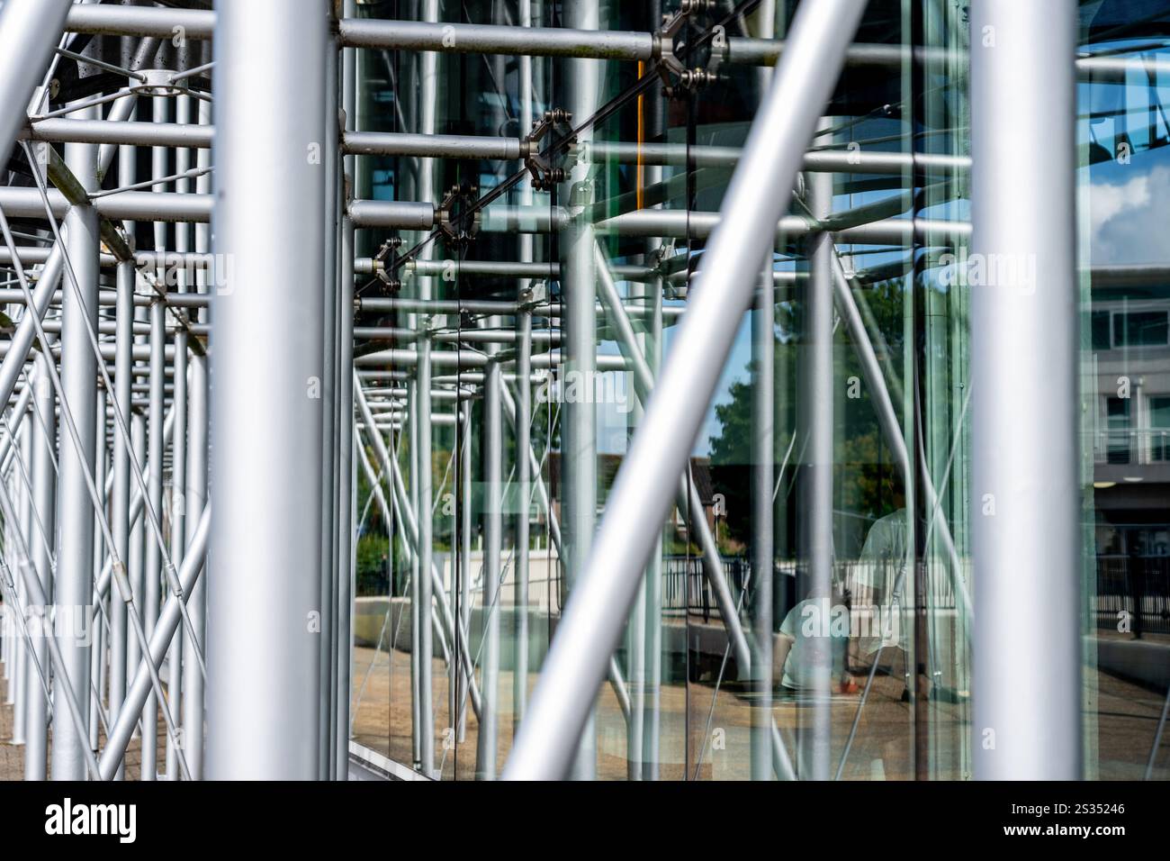 Abstract pattern in tubular support steel in street Stock Photo - Alamy
