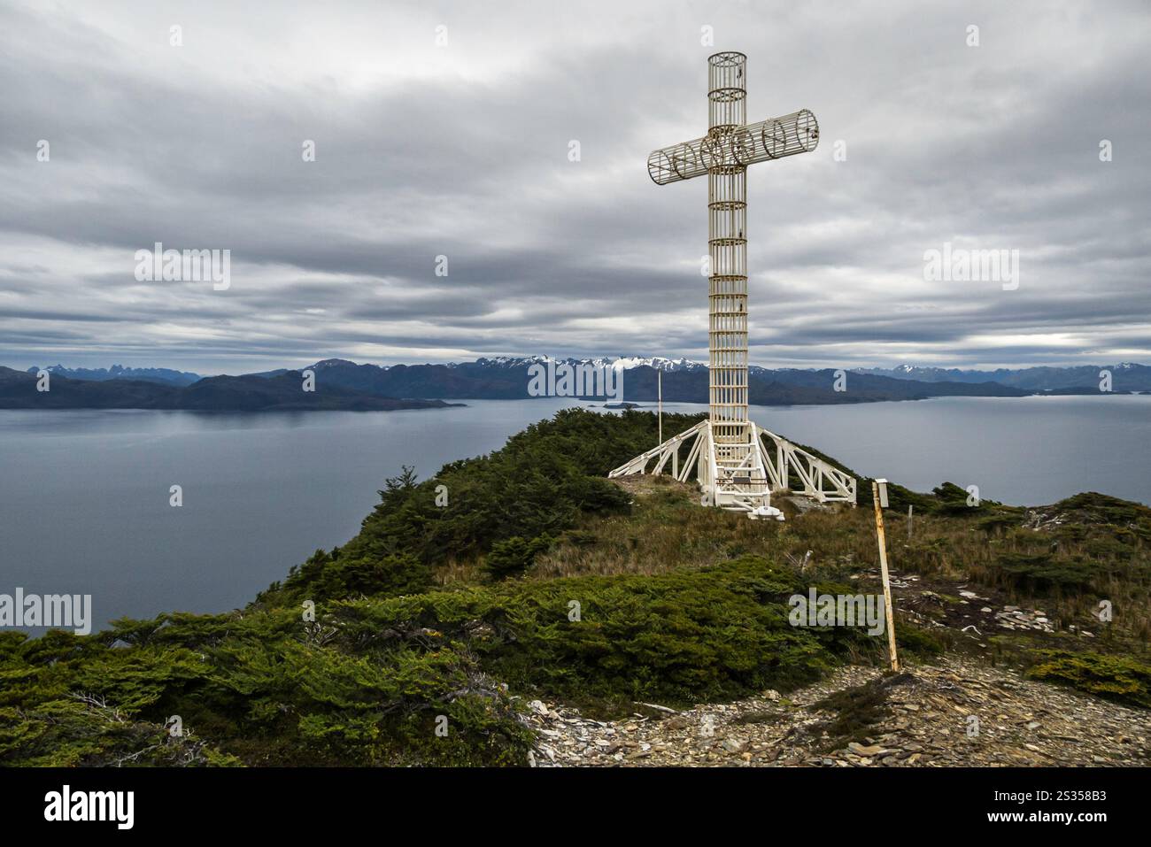 Cruz de los Mares (Cross of the Seas), in Cabo Froward National Park ...