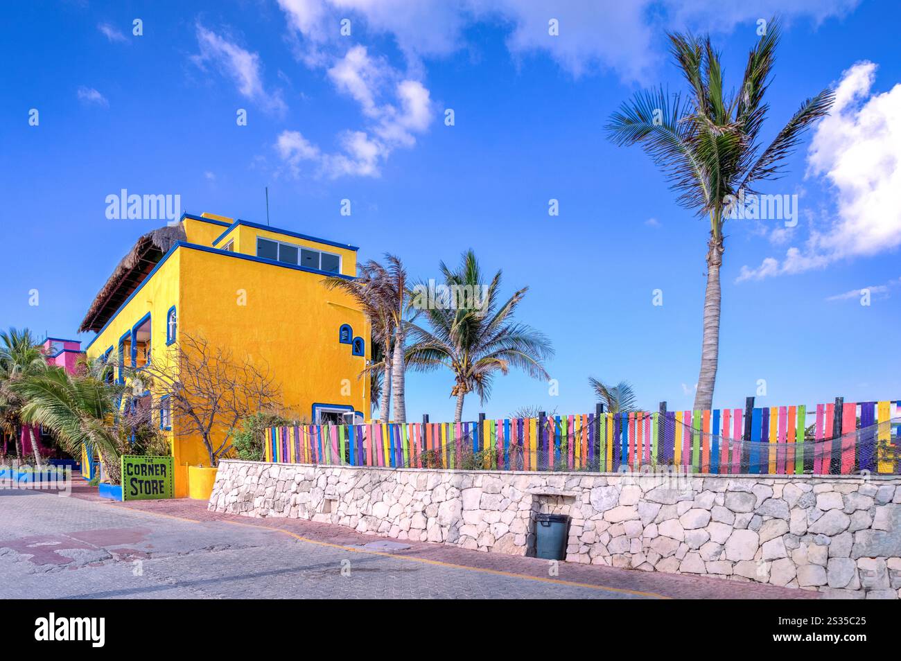 Clored fence hi-res stock photography and images - Alamy