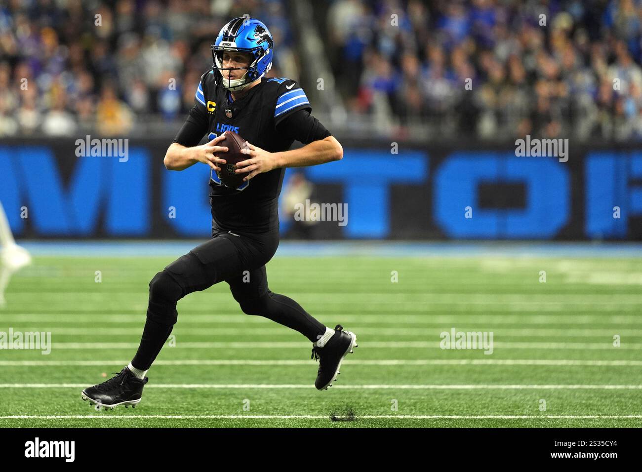 Detroit Lions quarterback Jared Goff runs the ball during the second ...