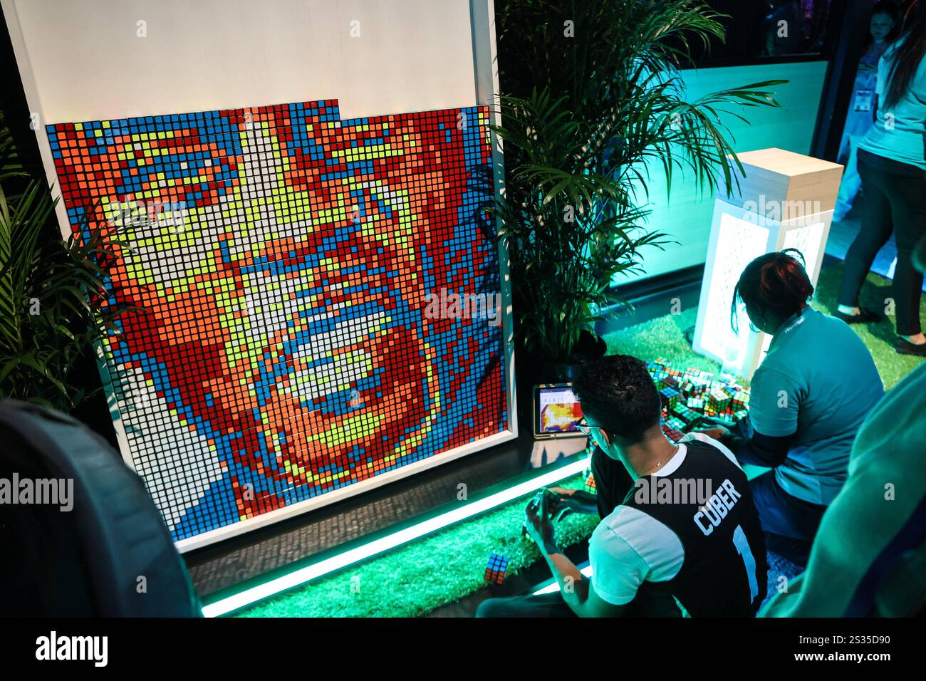 January 8, 2025: Dylan Sadiq (The College Cuber) creates a portrait of ...