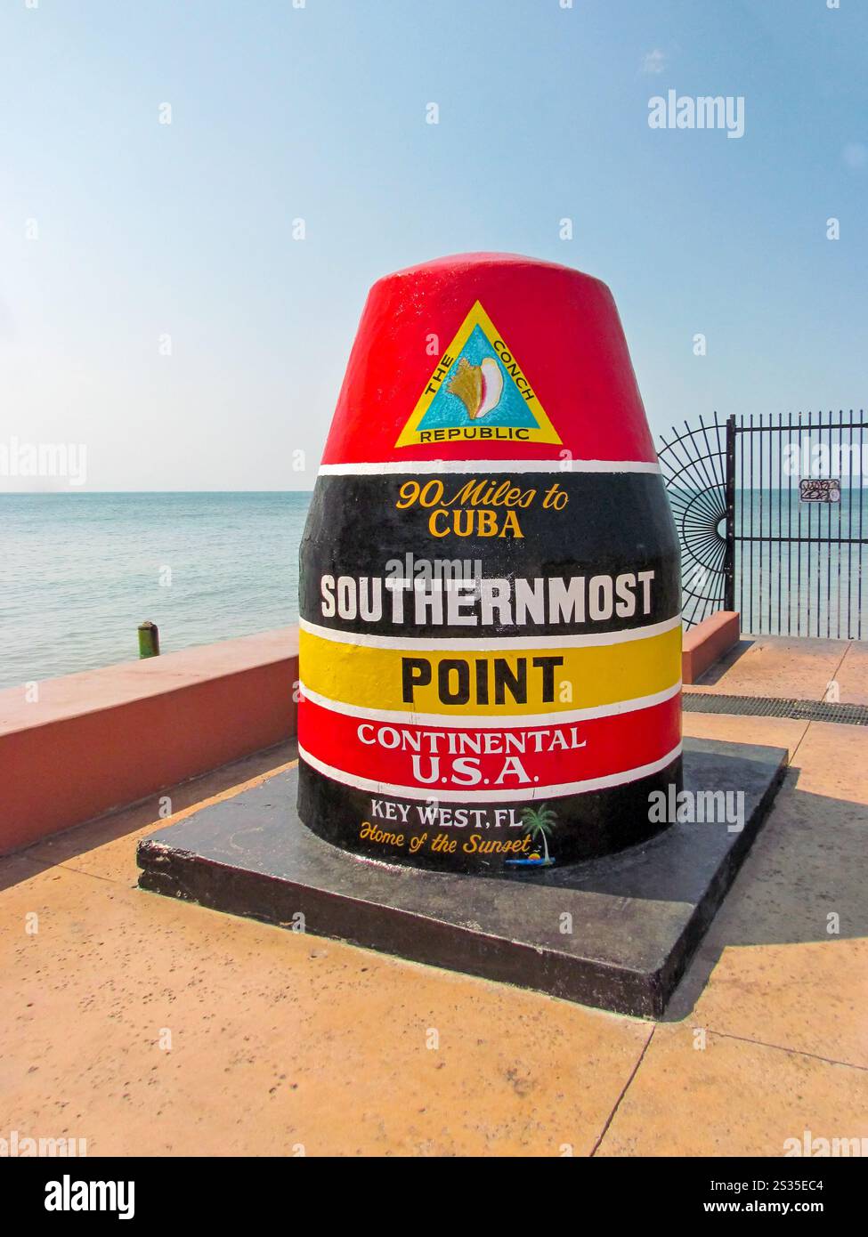 Key west buoy hi-res stock photography and images - Alamy