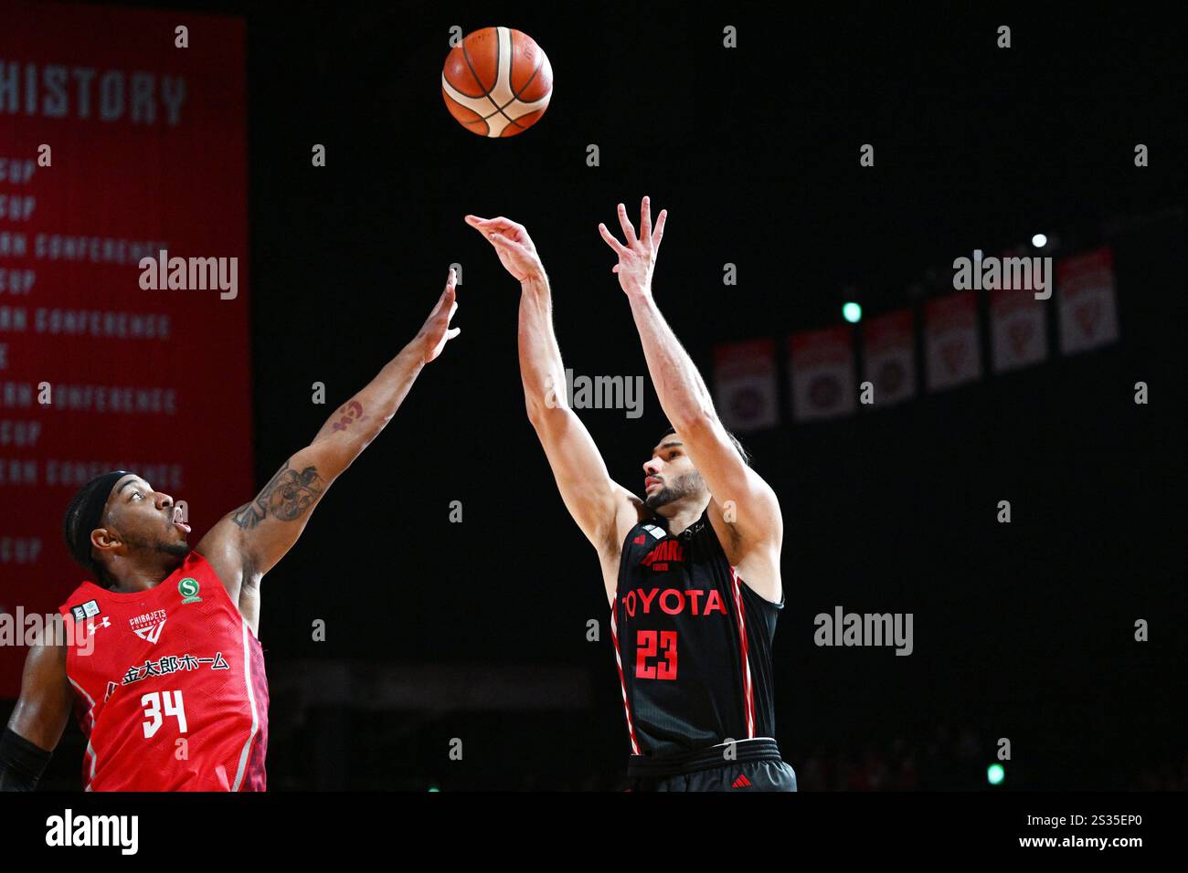(L-R) Christopher Smith (Jets), Leonardo Meindl (Alvark), JANUARY 8 ...