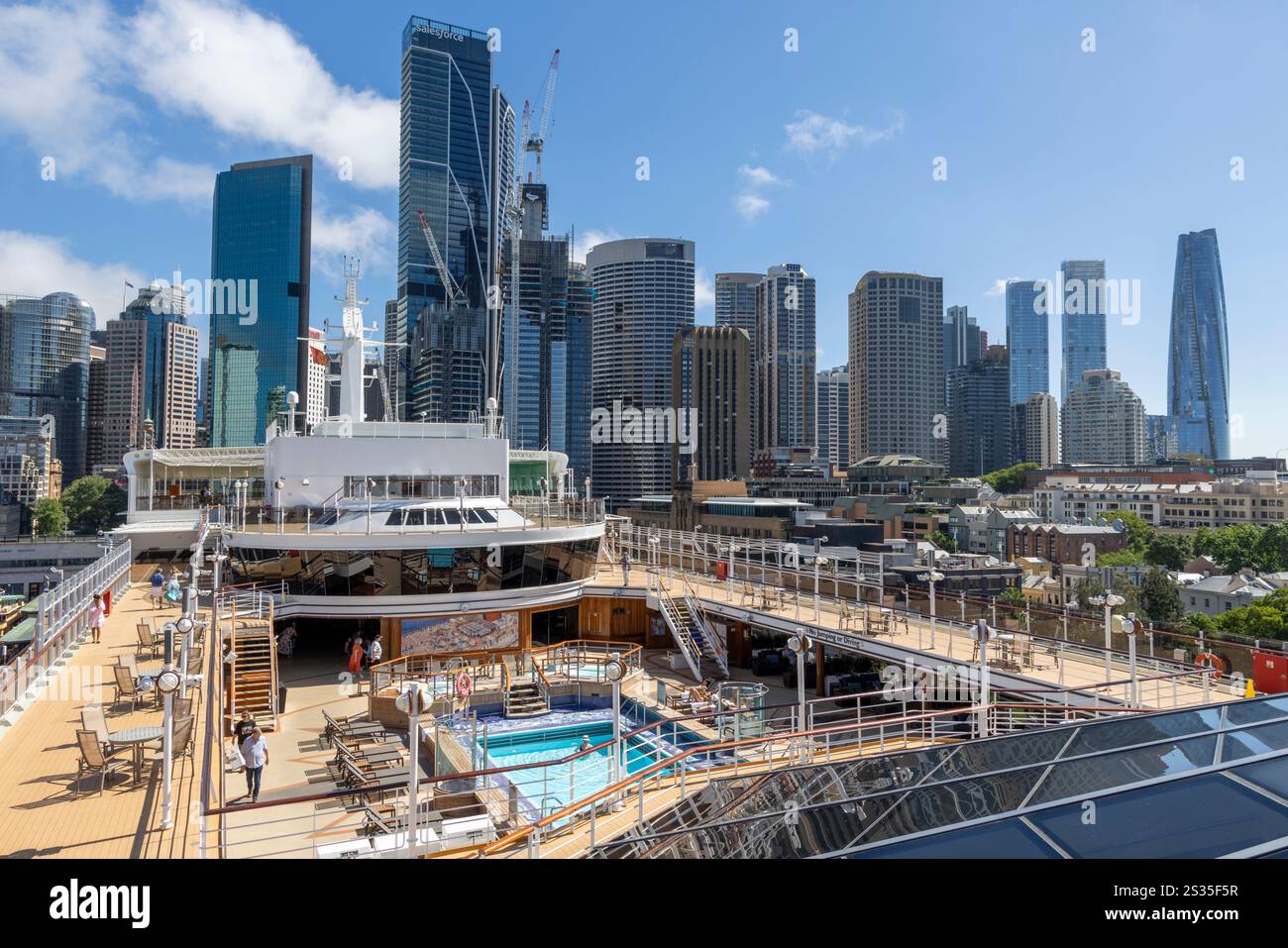 Cunard Queen Elizabeth cruise ship berthed at the Overseas Passenger ...