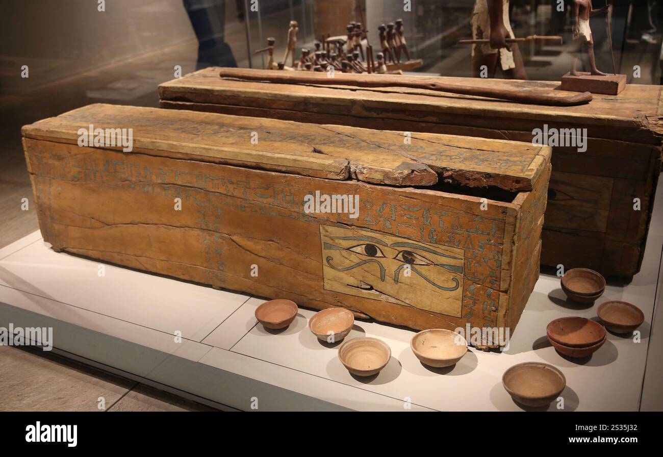 Wooden coffin. 1st Intermediate Period-Middle Kingdom. Dynasty XI-XII ...