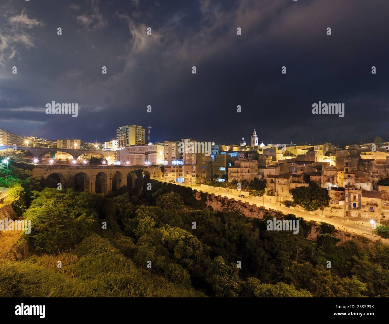 Night old medieval Ragusa famos Sicilian town view (Sicily, Italy ...